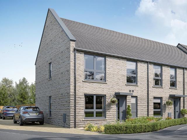 4 bedroom end of terrace house for sale