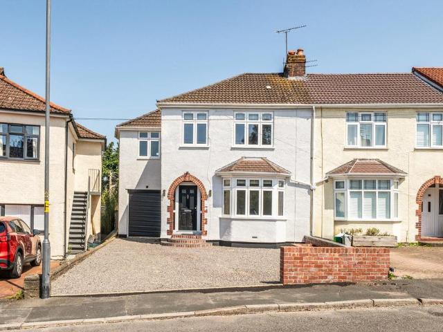 4 bedroom end of terrace house for sale