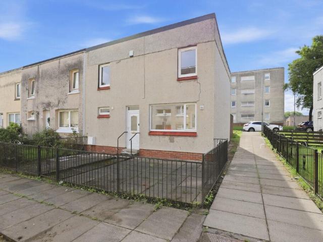 4 bedroom end of terrace house for sale