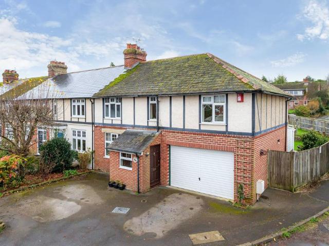 4 bedroom end of terrace house for sale