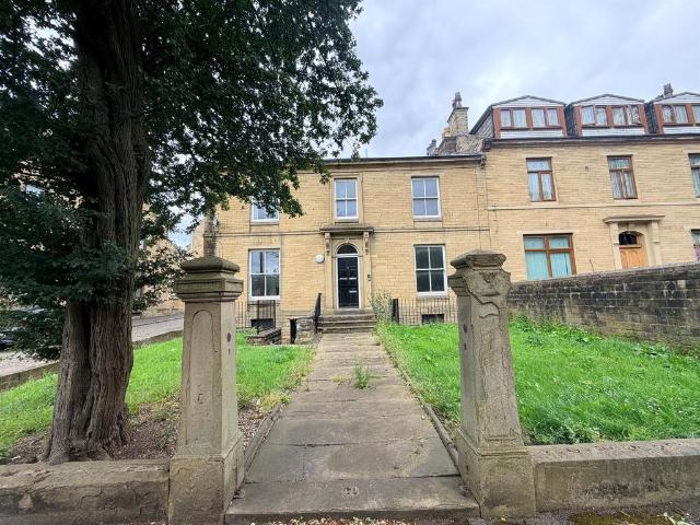 4 bedroom end of terrace house for sale