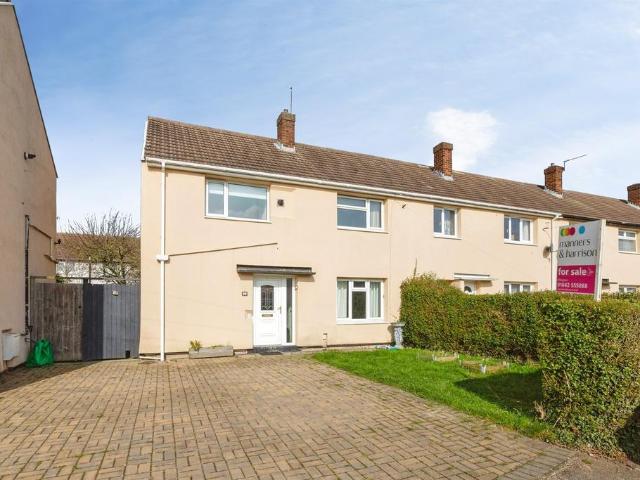 4 bedroom end of terrace house for sale