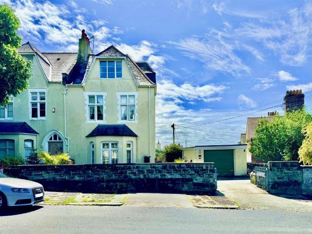 4 bedroom end of terrace house for sale