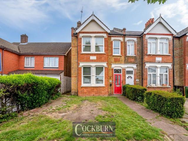 4 bedroom end of terrace house for sale