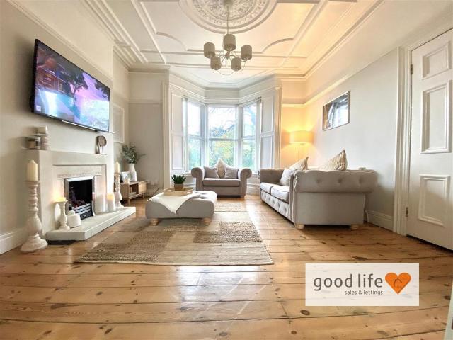 4 bedroom end of terrace house for sale