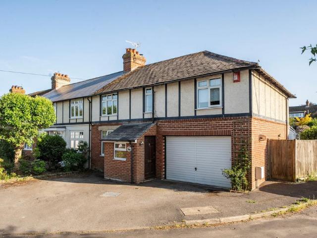 4 bedroom end of terrace house for sale