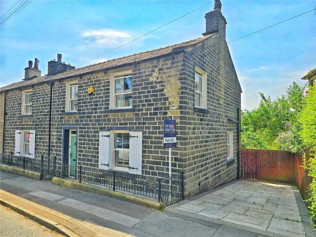 4 bedroom end of terrace house for sale