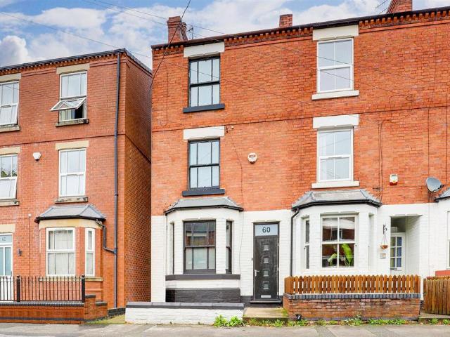 4 bedroom end of terrace house for sale