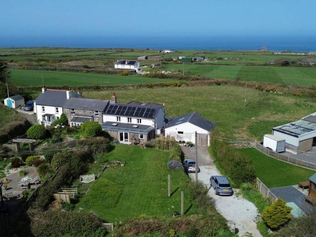 4 bedroom end of terrace house for sale