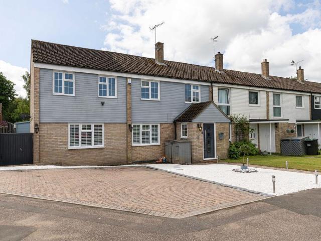 4 bedroom semi detached house for sale