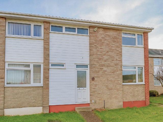 4 bedroom end of terrace house for sale
