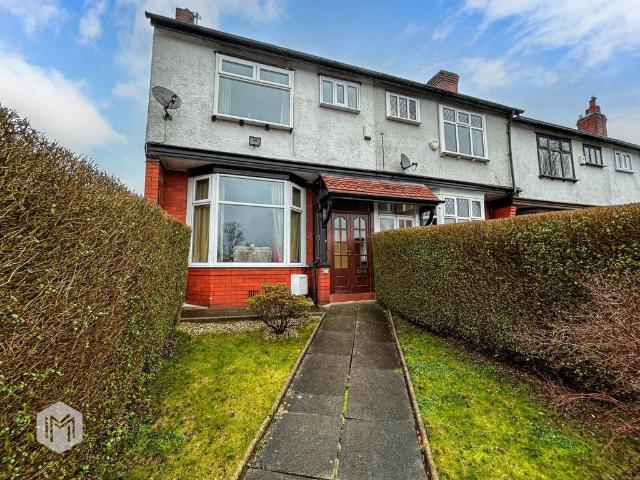 4 bedroom end of terrace house for sale