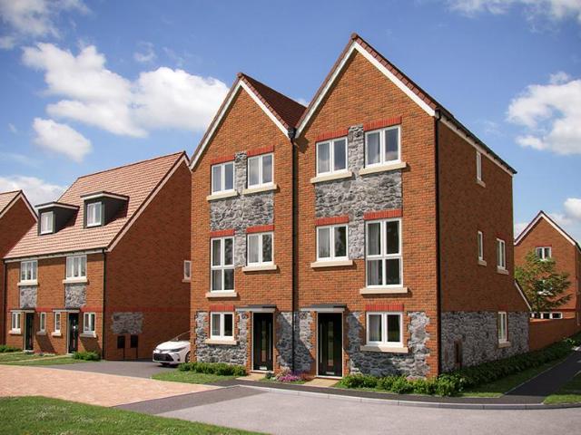 4 bedroom end of terrace house for sale