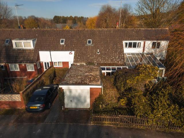 4 bedroom terraced house for sale