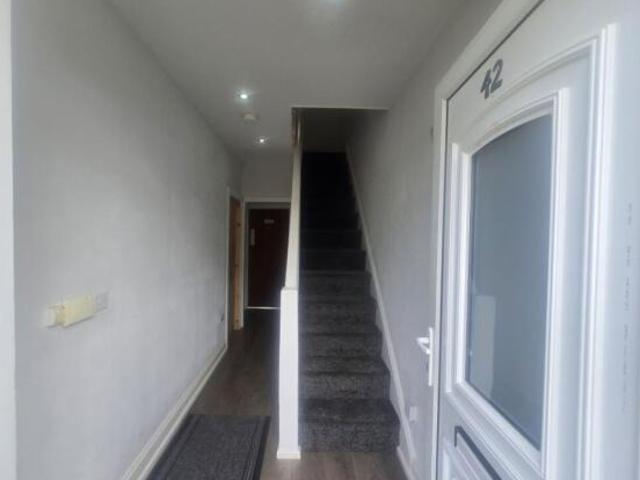 4 bedroom end of terrace house for sale in 42 Long Lane, Huddersfield, West Yorkshire, HD5 9LB, HD5