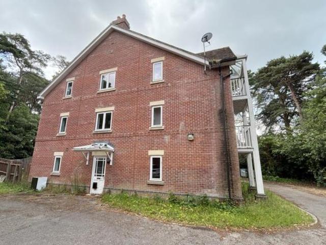 4 bedroom end of terrace house for sale in 4 Parklands, 16 Branksome Hill Road, Bournemouth BH4 9LD, BH4