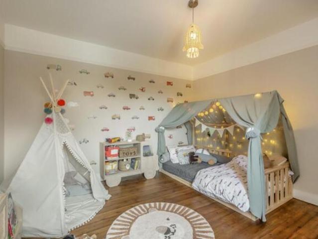 4 bedroom end of terrace house for sale in College Street, St. Albans, Hertfordshire, AL3