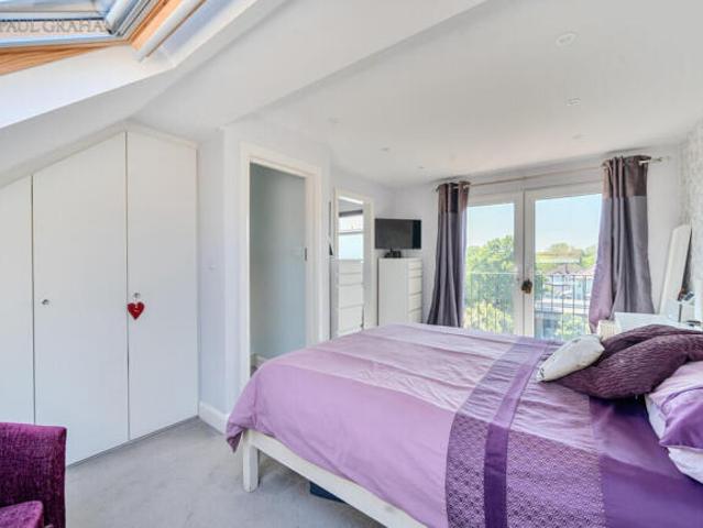 4 bedroom end of terrace house for sale in Connaught Road, Sutton, SM1