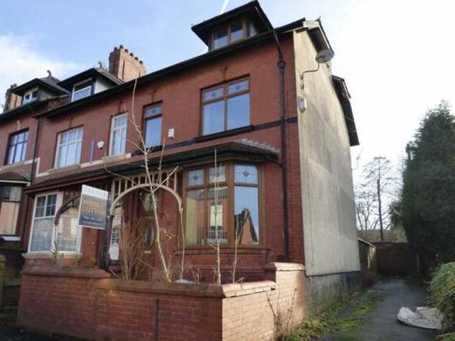 4 Bedroom End Of Terrace House For Sale In Coppice, Oldham