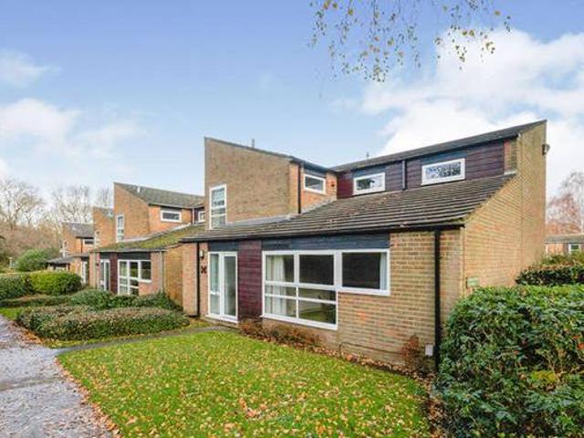 4 bedroom end of terrace house for sale in Capelands New Ash Green DA3