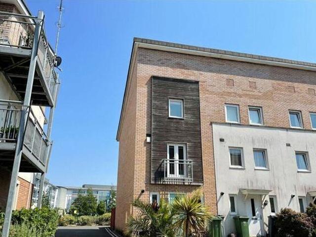 4 Bedroom End Of Terrace House For Sale In Cardiff Bay