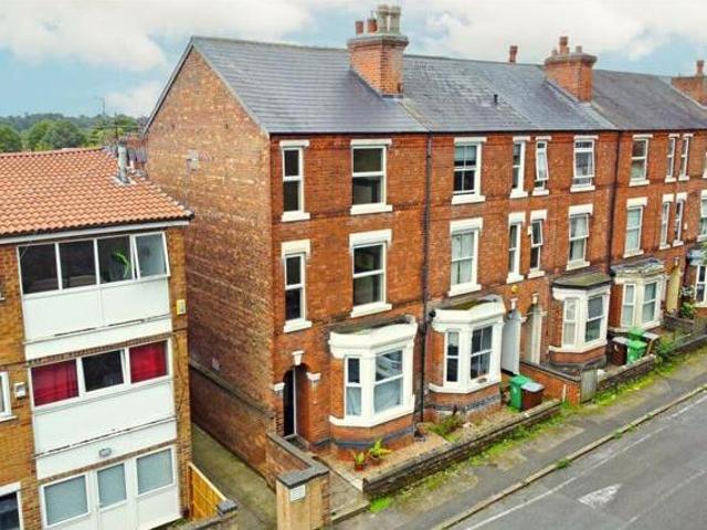 4 Bedroom End Of Terrace House For Sale In Carrington