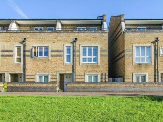 4 Bedroom End Of Terrace House For Sale In Chesterton