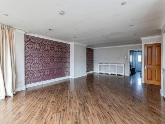 4 bedroom end of terrace house for sale in Chestfield Close, Rainham, Gillingham, Kent, ME8