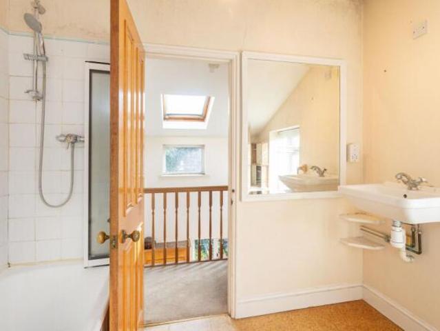 4 bedroom end of terrace house for sale in Cherwell Street, Oxford, OX4