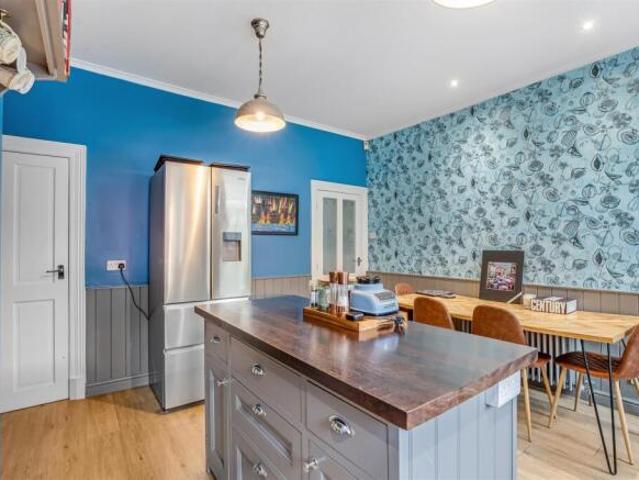4 bedroom end of terrace house for sale in Chevin Terrace, Otley, LS21