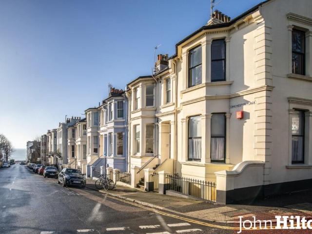 4 bedroom end of terrace house for sale in Chichester Place, Brighton, BN2