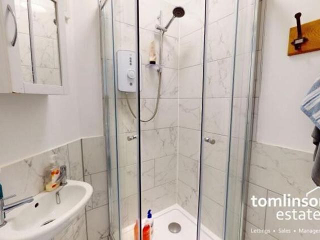4 bedroom end of terrace house for sale in City Road, Dunkirk, NG7 2JL, NG7