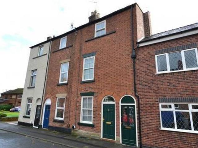 4 bedroom end of terrace house for sale in Crompton Road Macclesfield SK11