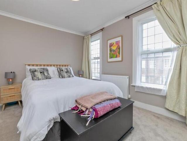 4 bedroom end of terrace house for sale in Culver Road, St. Albans, AL1