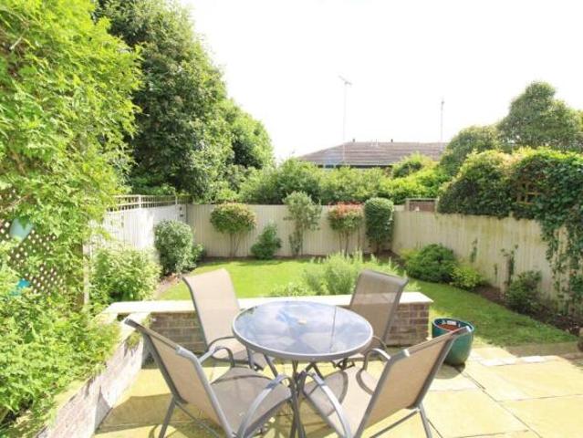 4 bedroom end of terrace house for sale in Cumberland Road, Bromley, BR2