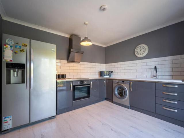 4 bedroom end of terrace house for sale in Cunningham Drive, Giffnock, G46
