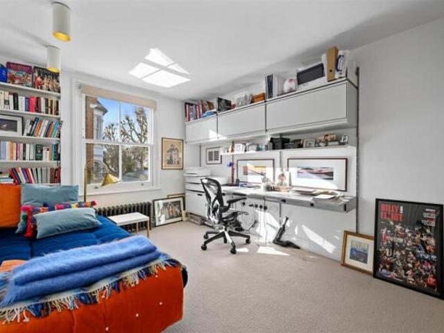 4 bedroom end of terrace house for sale in Agate Road, London W6