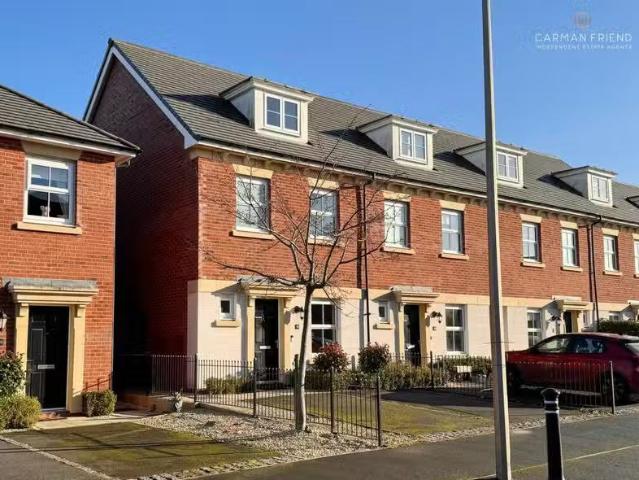 4 bedroom end of terrace house for sale in Alanbrooke Road, Sa.