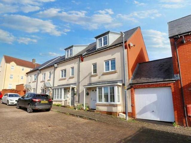 4 Bedroom End Of Terrace House For Sale In Almondsbury