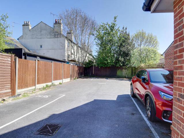 4 bedroom end of terrace house for sale in Ashwood Mews, St Albans, AL1