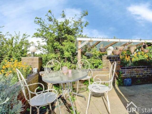 4 bedroom end of terrace house for sale in Avon Street, Wyken, Coventry, CV2