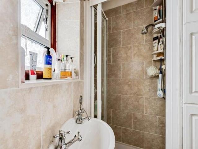 4 bedroom end of terrace house for sale in Boswell Road, Oxford, OX4