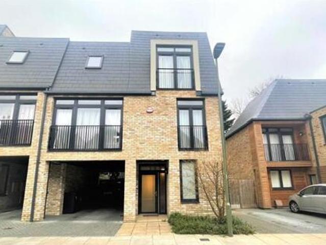 4 Bedroom End Of Terrace House For Sale In Barnet