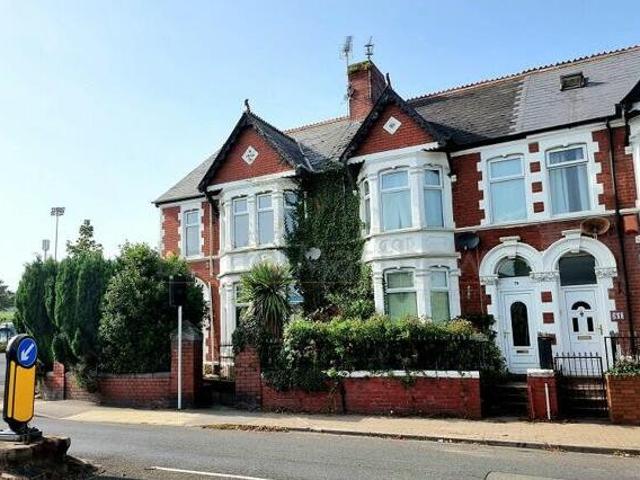 4 Bedroom End Of Terrace House For Sale In Barry