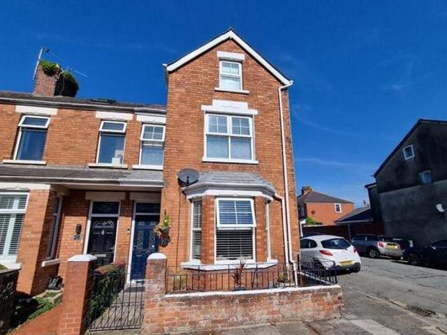 4 Bedroom End Of Terrace House For Sale In Barry