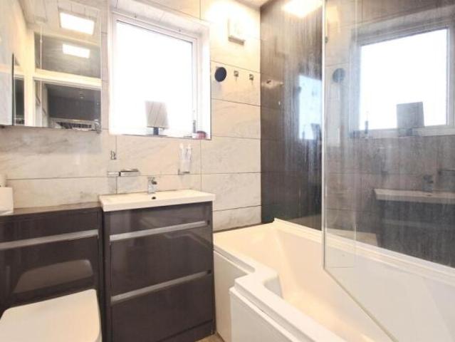 4 bedroom end of terrace house for sale in Beanfield Avenue, Coventry, CV3