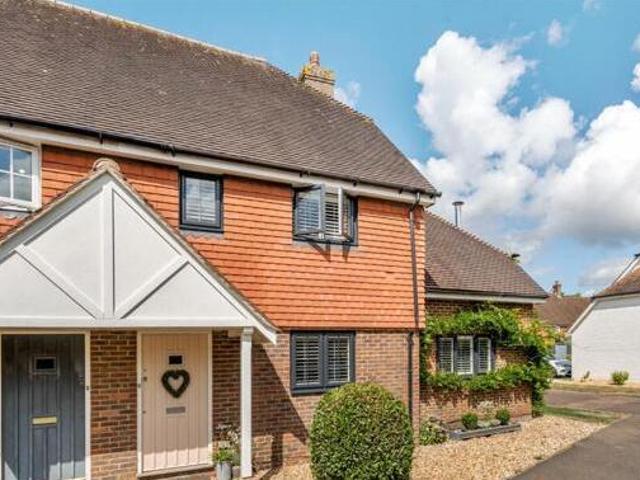 4 Bedroom End Of Terrace House For Sale In Billingshurst, West Sussex