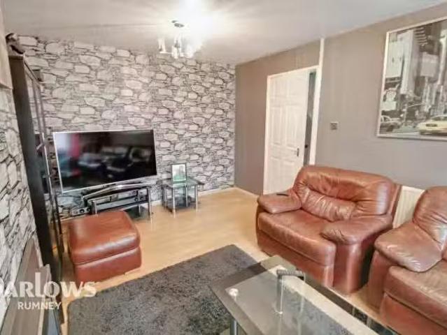 4 Bedroom End Of Terrace House For Sale In Blaina Close, Cardi.