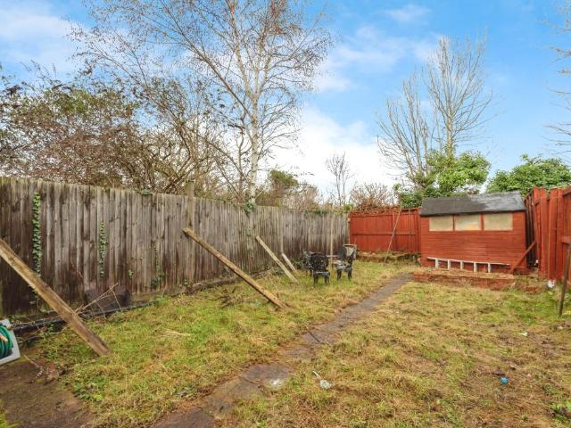 4 bedroom end of terrace house for sale in Bramley Road, London, W5