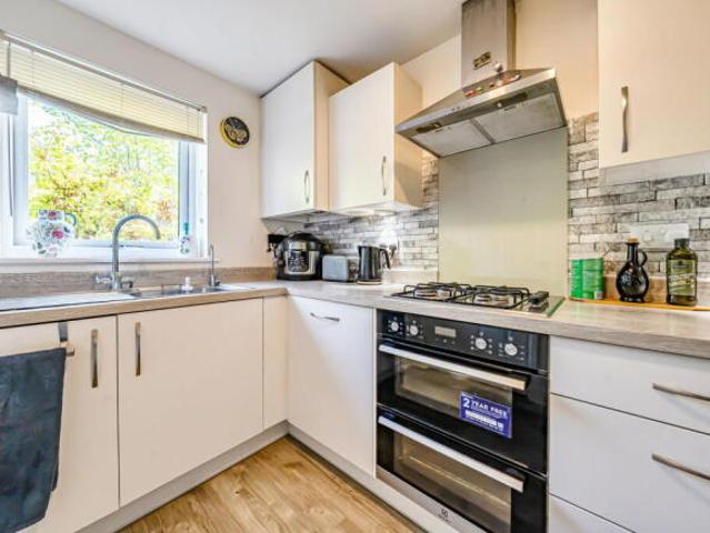 4 bedroom end of terrace house for sale in Brassie Close, Basingstoke, RG24